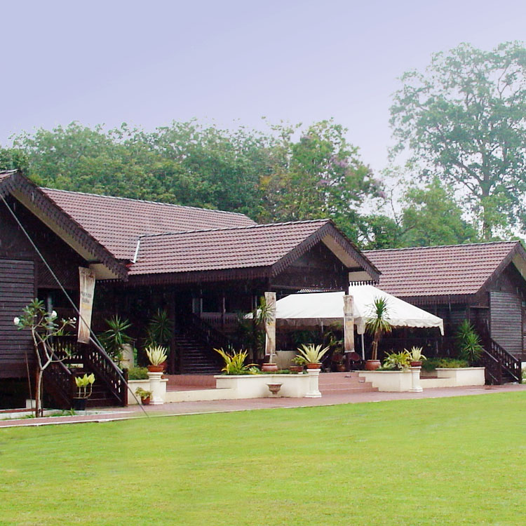 Institut Kemahiran Tenun Pahang Diraja – NRY Architects